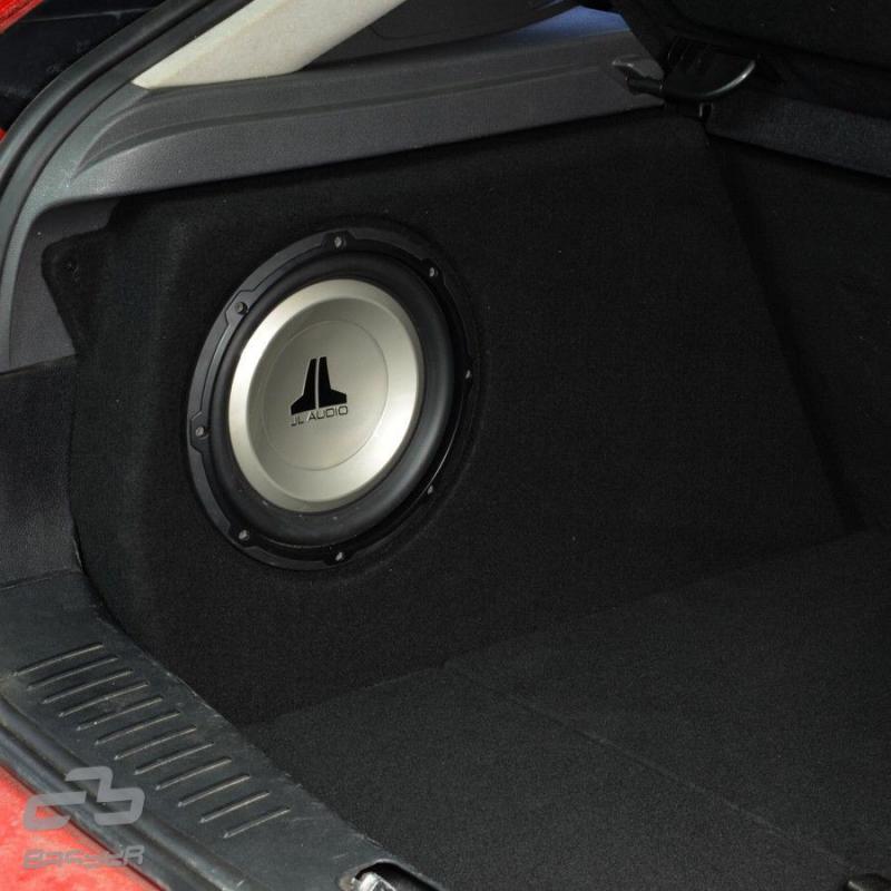 BASSER Pasklare 10'' inch Subwooferbehuizing Ford Focus Hatchback MK2 ...